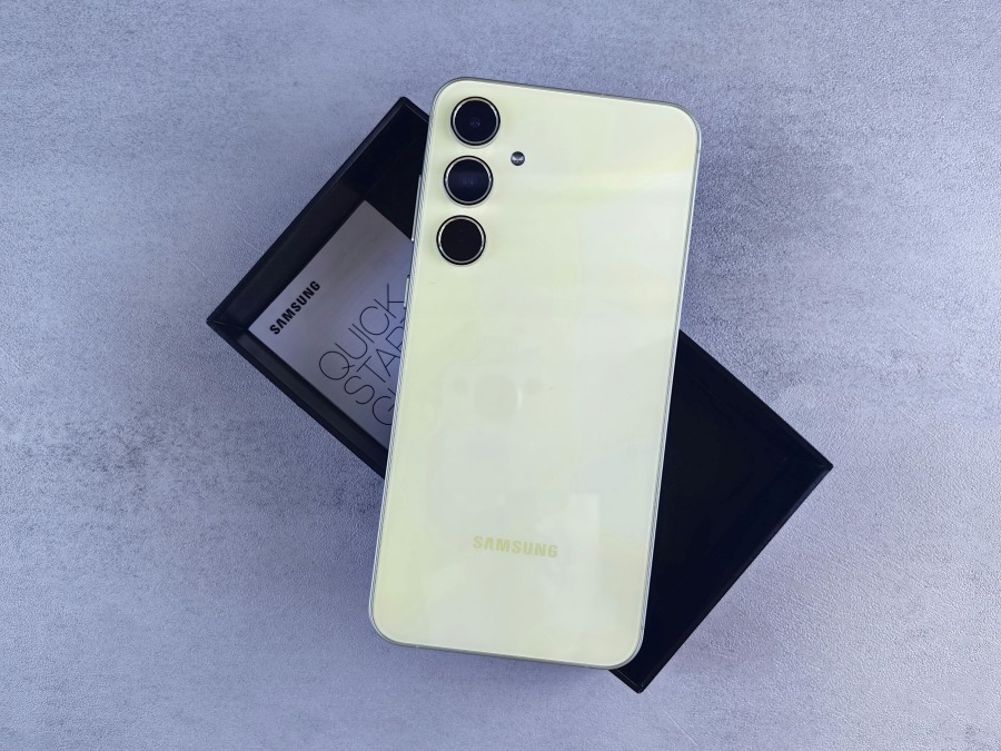 Samsung Galaxy A vs M Series: Best Smartphone Under ₹25K